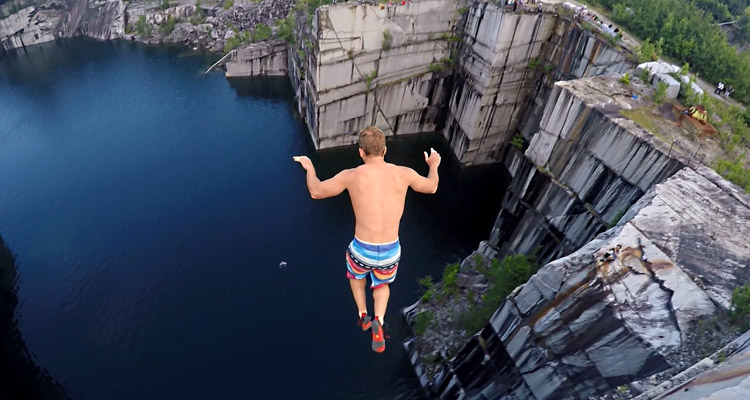 Você Sabe o Que é Cliff Diving? Conheça Esse Esporte Muito Radical